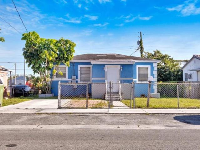 1510 NW 55th St, Miami, FL 33142