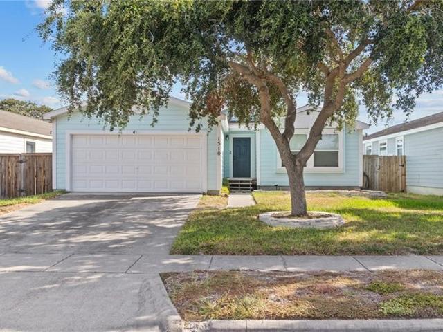 1510 Oak Harbor Dr, Corpus Christi, TX 78418