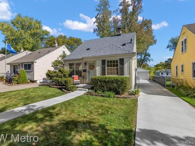 1510 Oakley Rd, Clawson, MI 48017