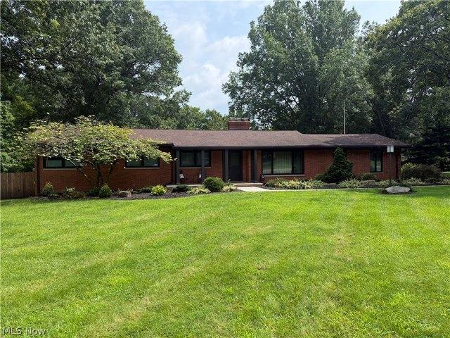 1510 Brookview Dr, Salem, OH 44460