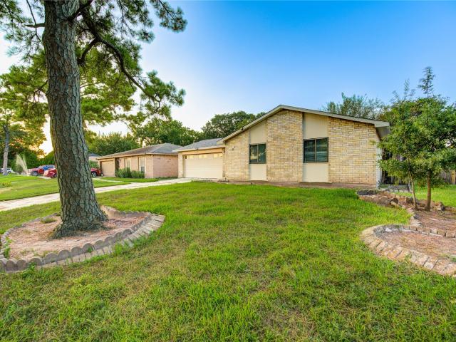 1510 Chestnut Tree Ln, Houston, TX 77067 | MLS #36107 | Compass