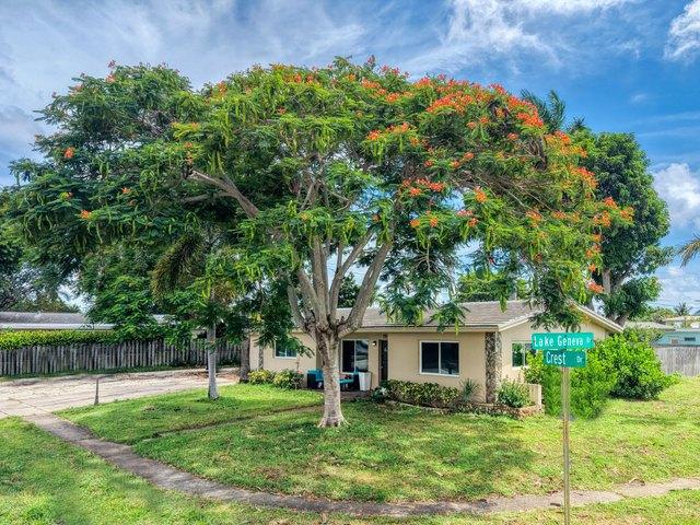 1510 Crest Dr, Lake Worth, FL 33461