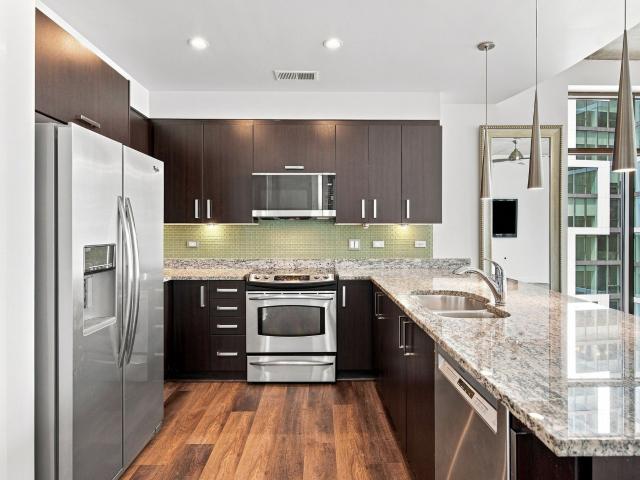 1510 Demonbreun St # 704