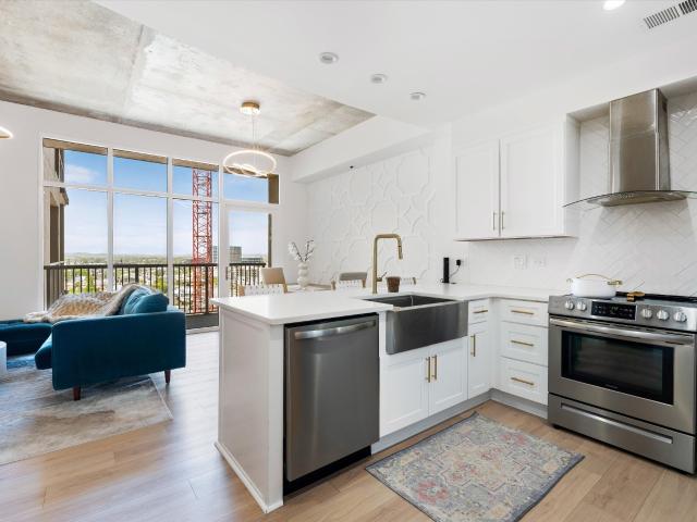 1510 Demonbreun St, Unit 807, Nashville, TN 37203 | MLS #3171 | Compass