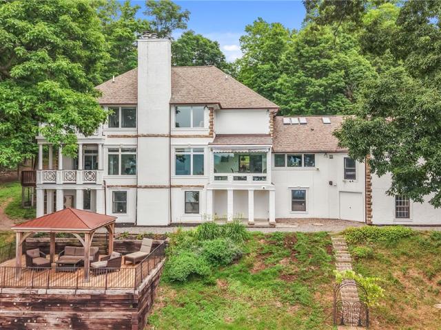 1510 E Shore Drive