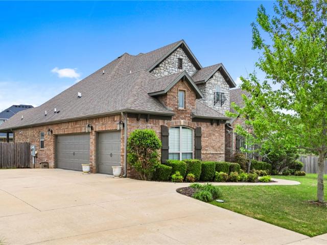 1510 Glastonbury Drive