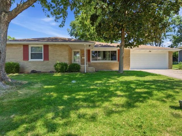 1510 Glendale Ave, Pekin, IL 61554