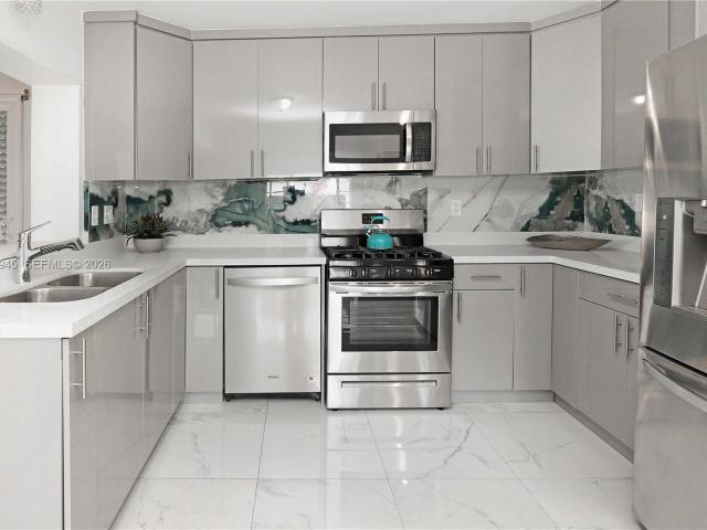 1510 Hayes St, Hollywood, FL 33020 | MLS #A11993 | Compass