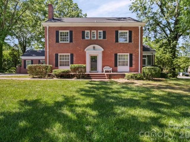 1510 Jackson Rd, Gastonia, NC 28052