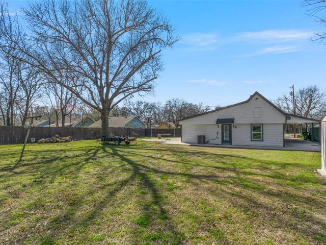 1510 Lindsay St, Gainesville, TX 76240 | MLS #21191