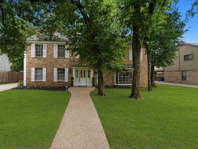 1510 Pine Gap Dr, Houston, TX 77090