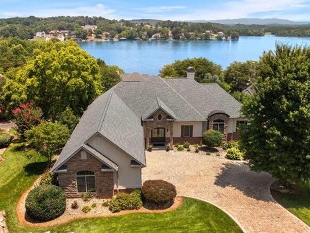 1510 Rarity Bay Pkwy, Vonore, TN 37885