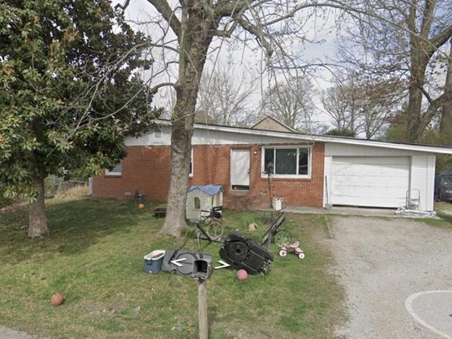 1510 Rogers Cir, Manchester, TN 37355