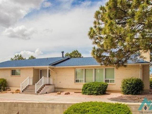 1510 S Grandview Dr, Gallup, NM 87301