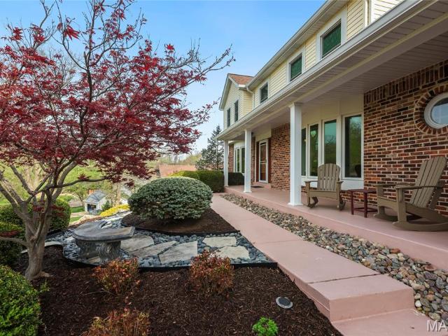 1510 Timber Point Ct, Chesterfield, MO 63017 | MLS #25068 | Compass