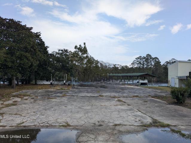 15110 Chickasaw Road
