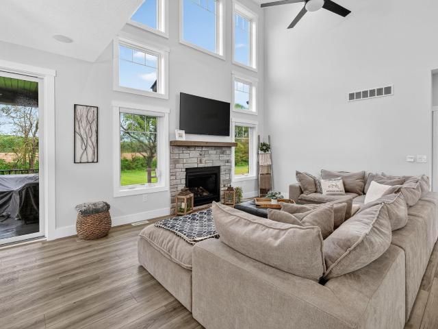 15111 Gossamer Trail