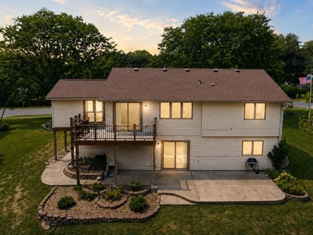 15117 Chicago Ave, Burnsville, MN 55306
