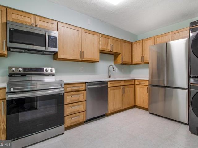 15115 Interlachen Dr Unit 3 1020, Silver Spring, MD 20906