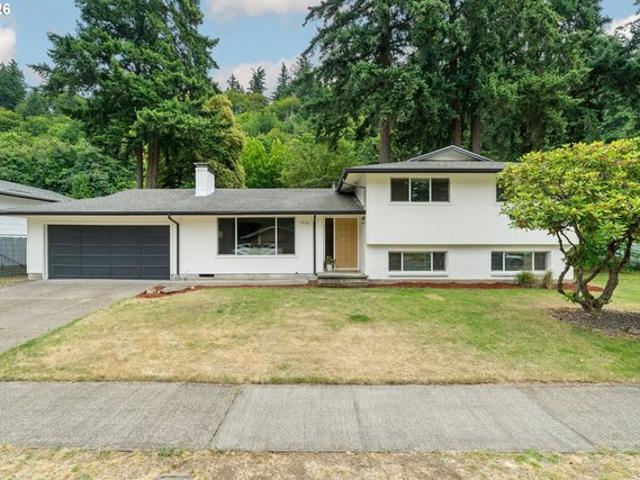 15116 SE Gladstone Dr, Portland, OR 97236