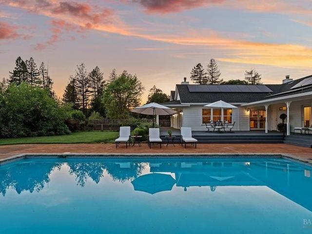 15119 Grove St, Healdsburg, CA 95448