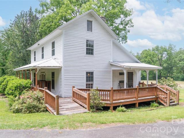 1511 Millers Creek Road