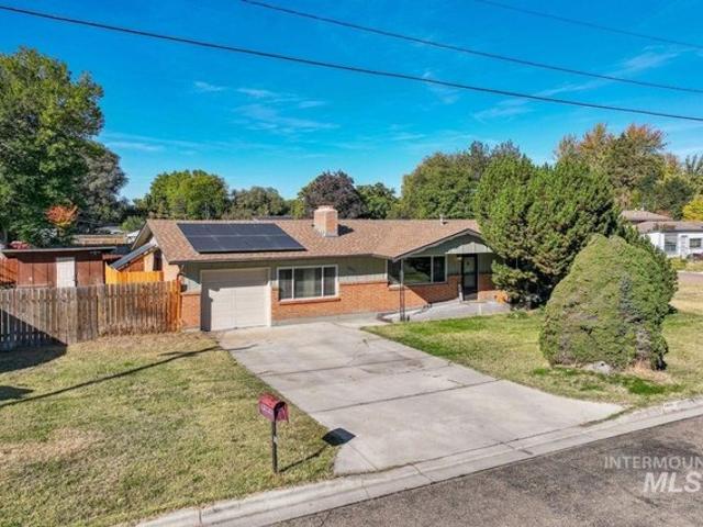 1511 N Indiana Ave, Caldwell, ID 83605