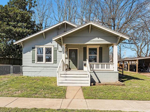 1511 N Lyon Ave, Springfield, MO 65803