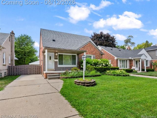 1511 N Silvery Lane