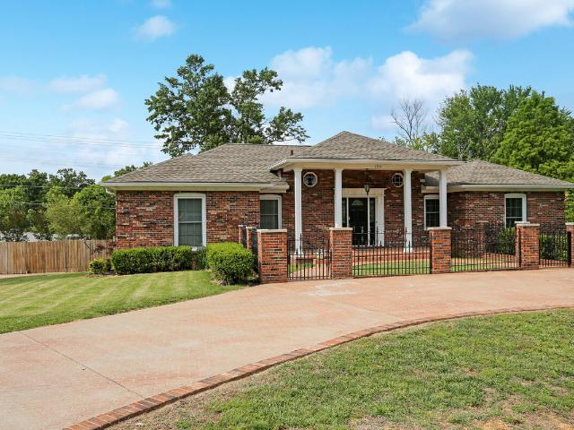 1511 Oxford Drive