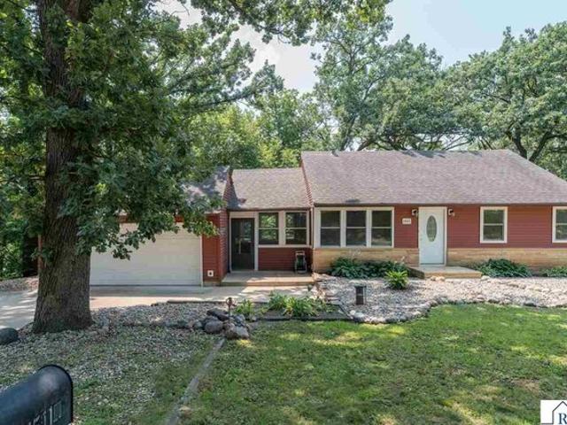 1511 Beaver Ave, Mankato, MN 56001