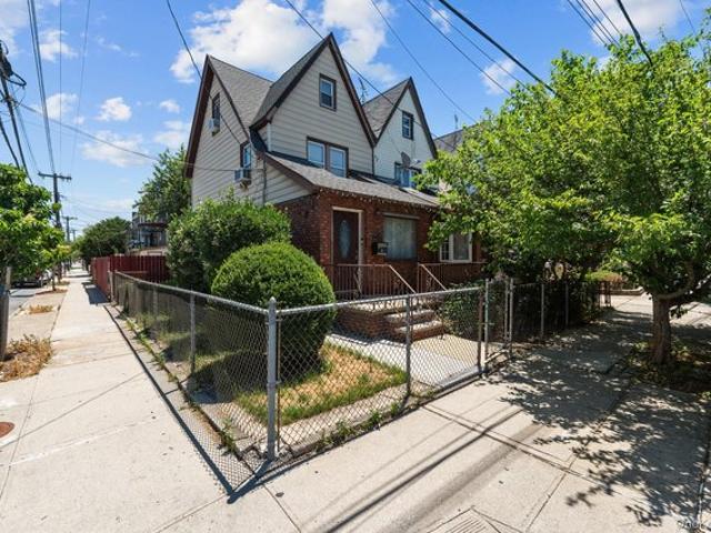 1511 E 51st St, Brooklyn, NY 11234