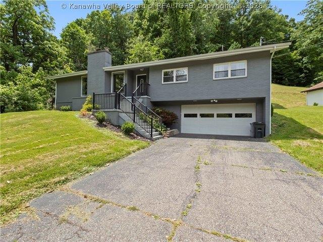 1511 Hunter Dr, Charleston, WV 25311