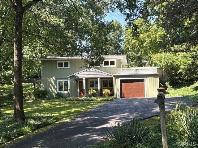 1511 Lark Ave, Saint Louis, MO 63122