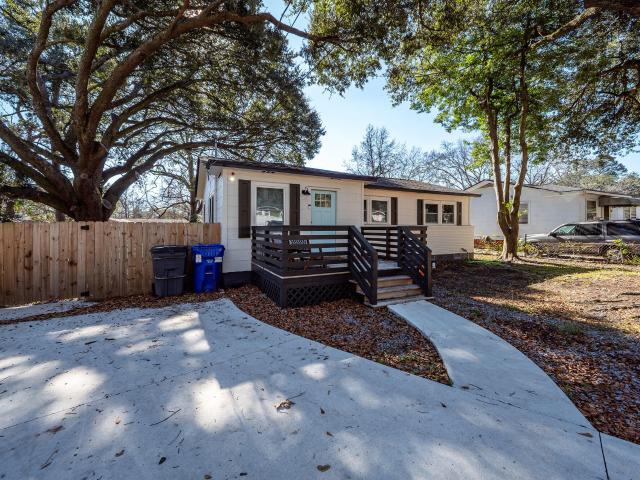 1511 Larry Street
