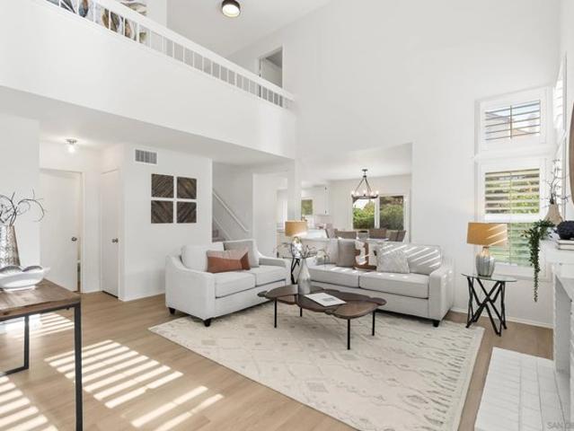 1511 Promontory Ridge Way, Vista, CA 92081