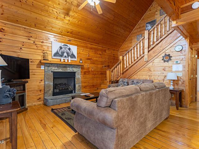 1511 Rainbow Ridge Way