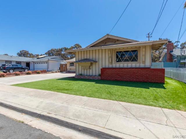 1511 San Altos Pl