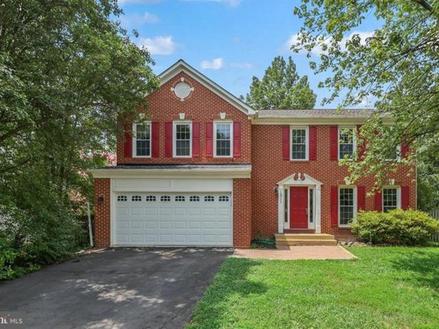 1511 Snowflake Ct, Herndon, VA 20170