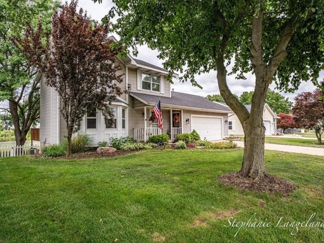 1511 Springbrook Dr, Jenison, MI 49428