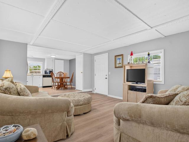 1511 Tanglewood Ave