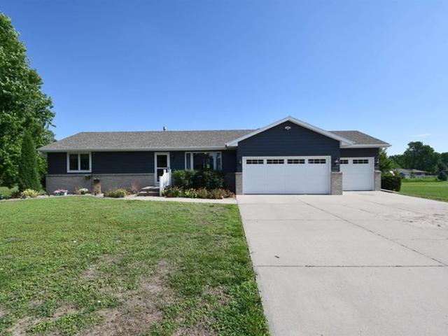 1511 W 73rd St, Kearney, NE 68845