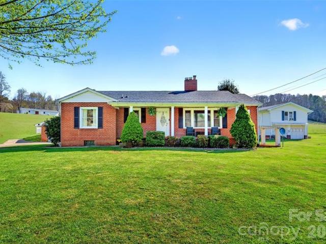 1511 White Oak Rd, Bakersville, NC 28705