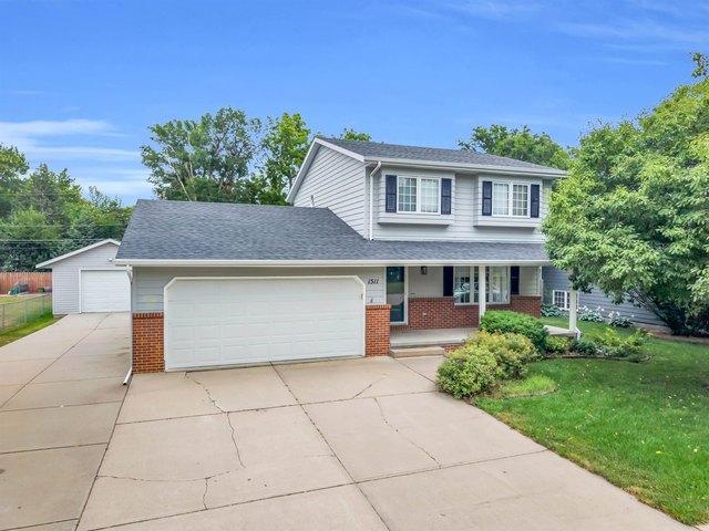 1511 10th Ave, Kearney, NE 68845