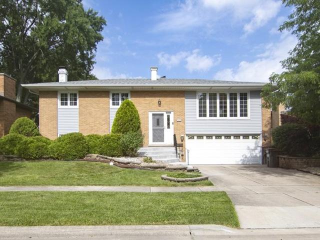 15120 Willow Ln, Oak Forest, IL 60452