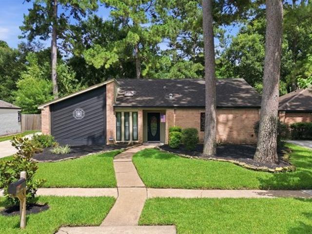 15122 Forest Lodge Dr, Houston, TX 77070