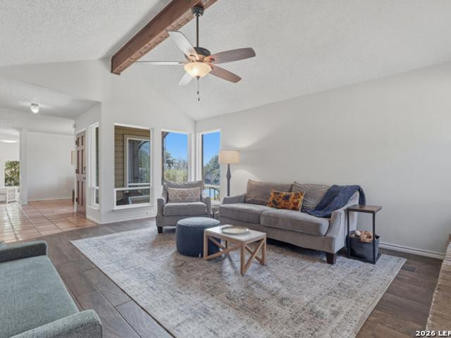 15127 Forest Country