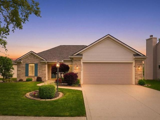 15126 S Harbourside Dr, Fort Wayne, IN 46814
