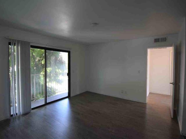 15128 44 2 Bedroom Apartment for Rent at 15128 Burbank Blvd, Los Angeles, CA 91411 Sherman Oaks