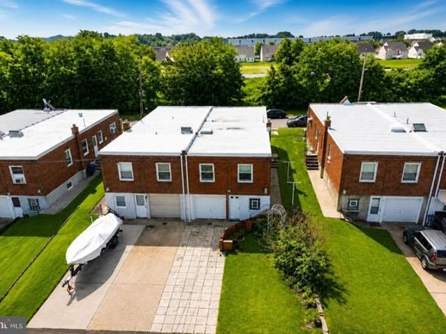 15128 Carter Rd, Philadelphia, PA 19116
